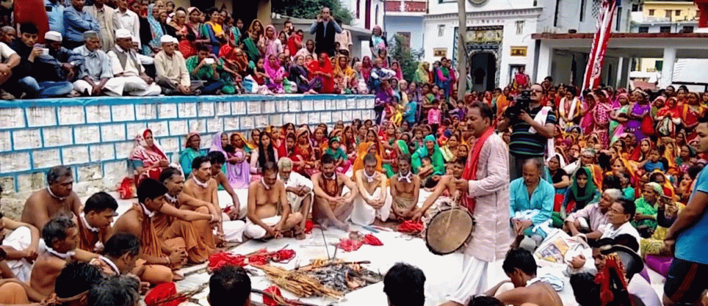 जागर: उत्तराखण्ड के ग्रामीण अंचलों में बहुप्रचलित पूजा पद्धति - Kafal Tree