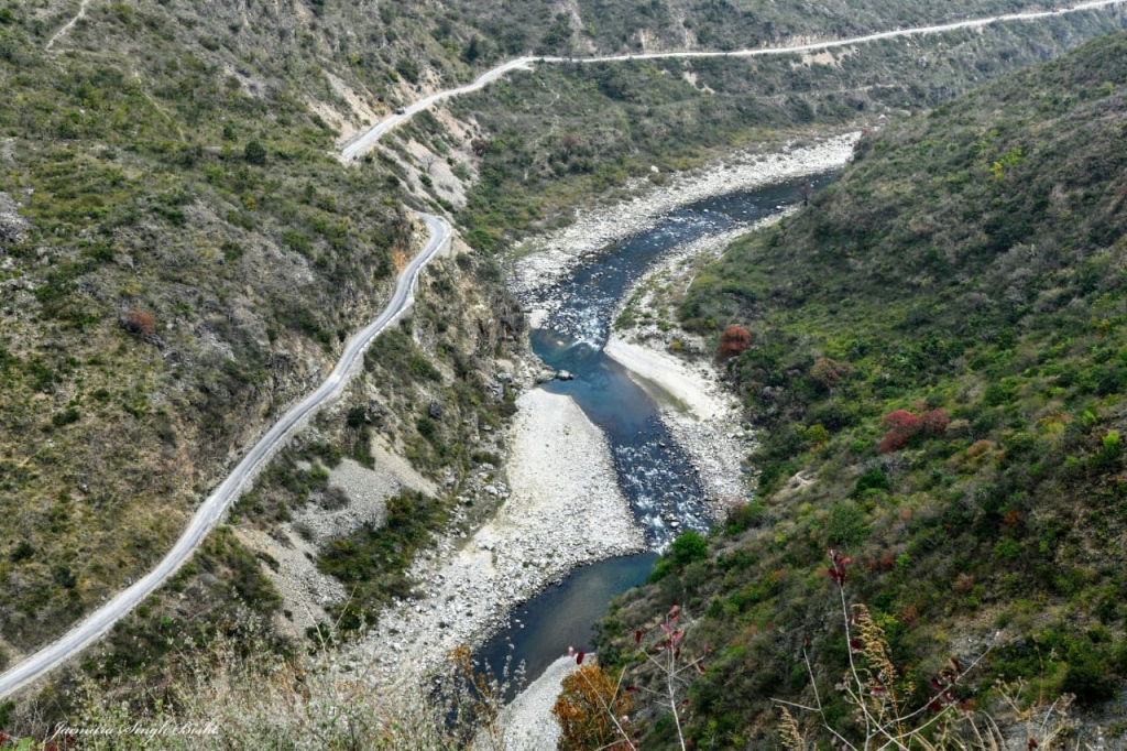 बेतालघाट की घाटी का वसंत - जयमित्र सिंह बिष्ट के फोटो - Betalghat Valley