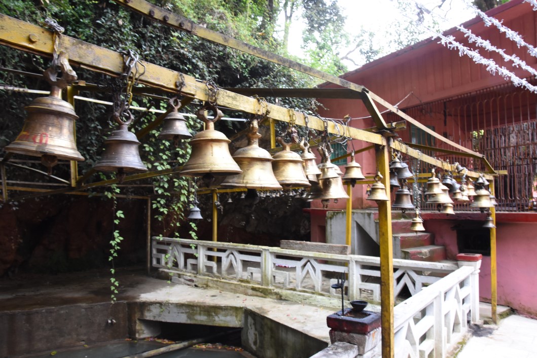 ऐतिहासिक महत्व का है कुमाऊं का गणानाथ मंदिर - Kafal Tree